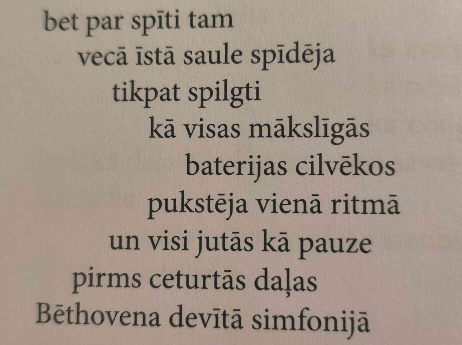 J. Kronbergs “Dzejoļu izlase” – arī dzeja var būt aizraujoša - Izvēlies.eu